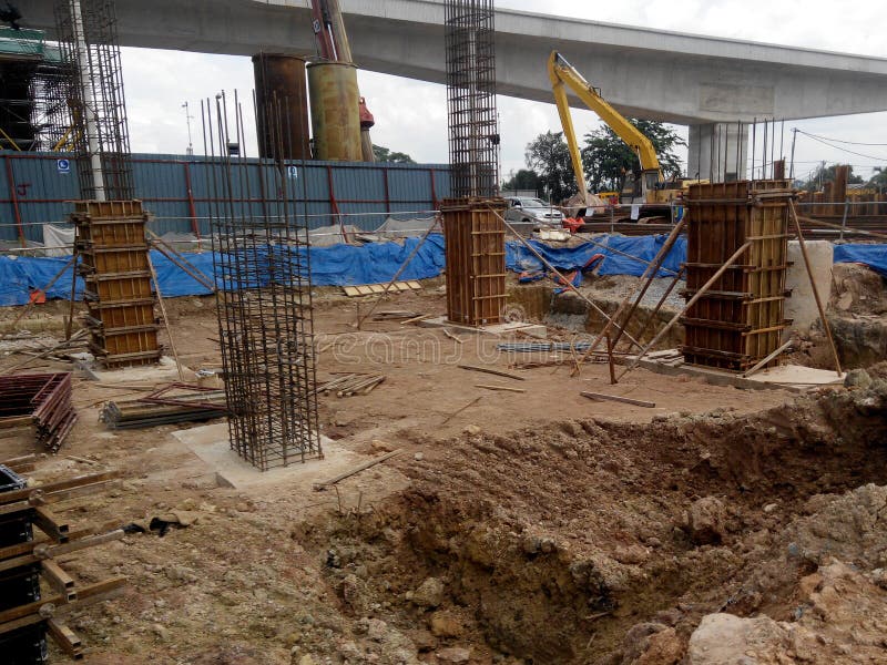 330 Timber Column Formwork Under Construction Construction Site Stock ...