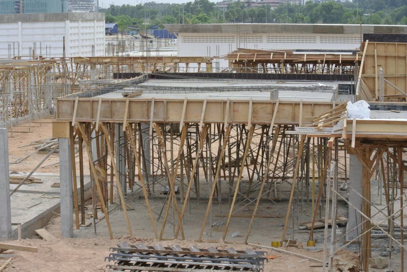 Timber Support for Timber Beam Formwork Stock Image - Image of contractor, ground: 45177445
