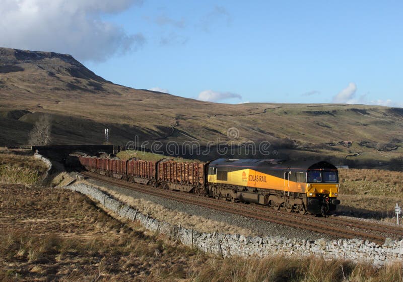Timber train at Ais Gill editorial photography. Image of black - 18378912