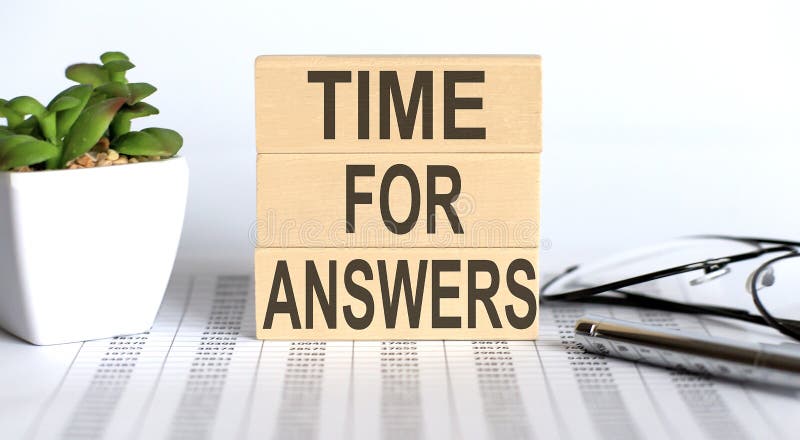 She Answer a Text Messenger Stock Image - Image of mother, hold: 36051209