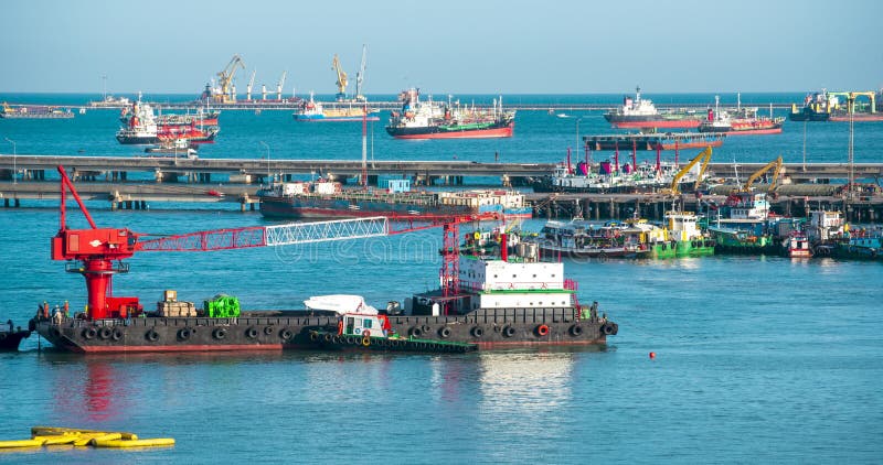 Time-lapse Logistic Shipping Quay Boat Engineering Crane Depot at ...
