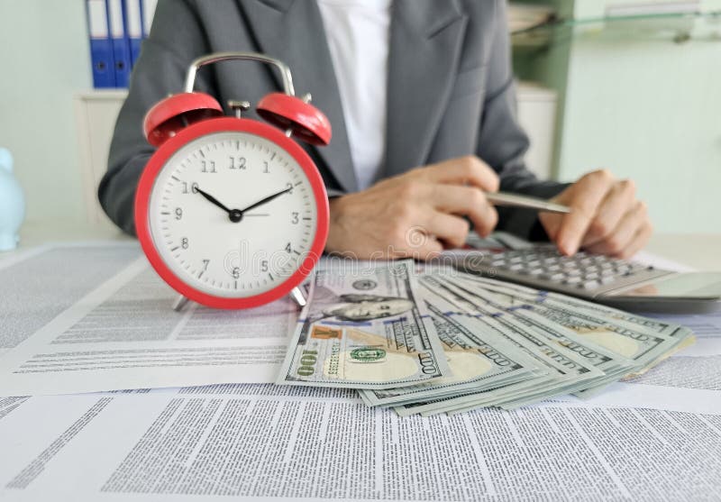 Time Management and Financial Calculation in a Busy Work Environment ...