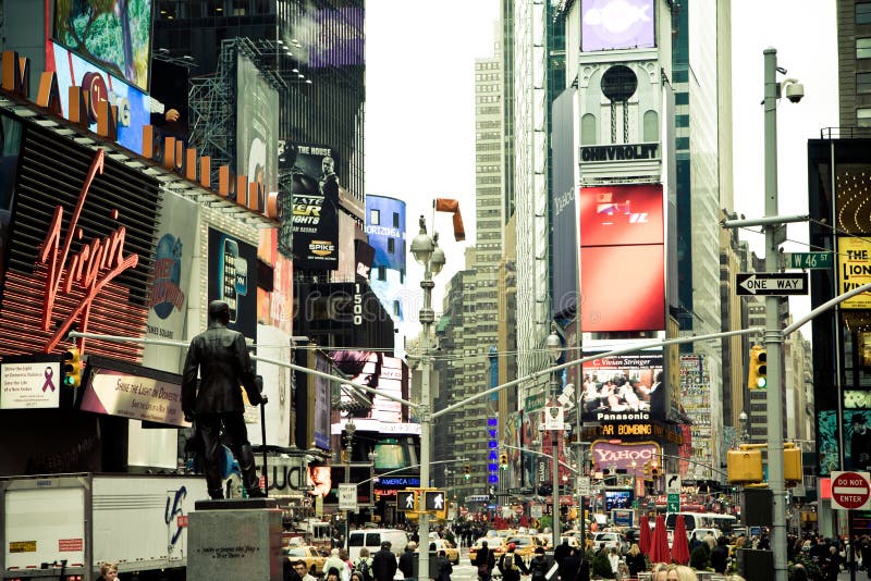 Time Squre, NYC editorial stock image. Image of broadway - 23504504