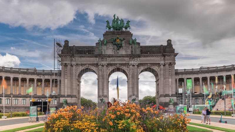 Timelapse of the Cinquantenaire Arcade in Parc Du Cinquantenaire, Brussels, Belgium. Stock ...