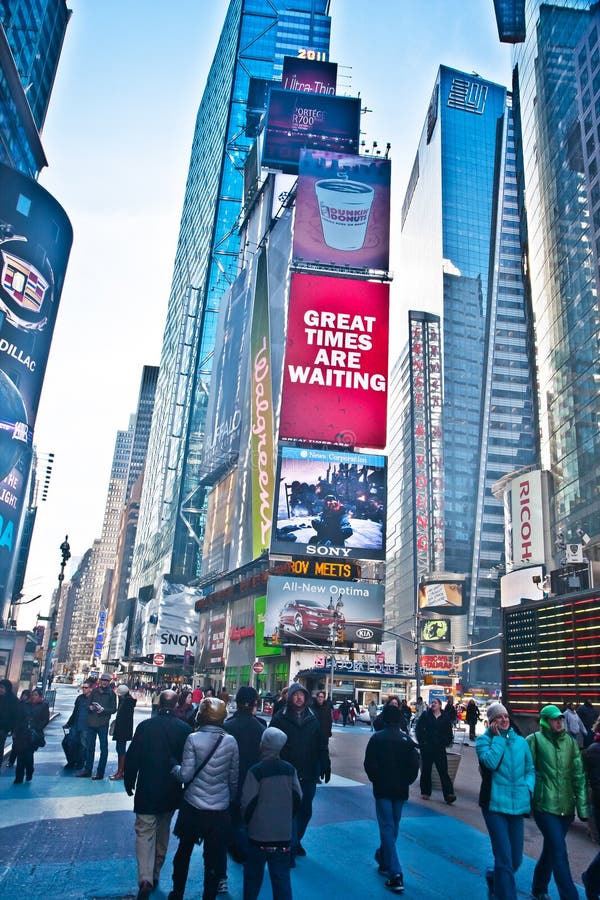 Times Square editorial image. Image of advertisements - 18158735
