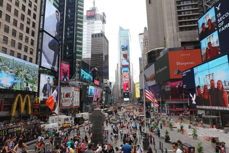 Times Square editorial image. Image of manhattan, people - 75354135