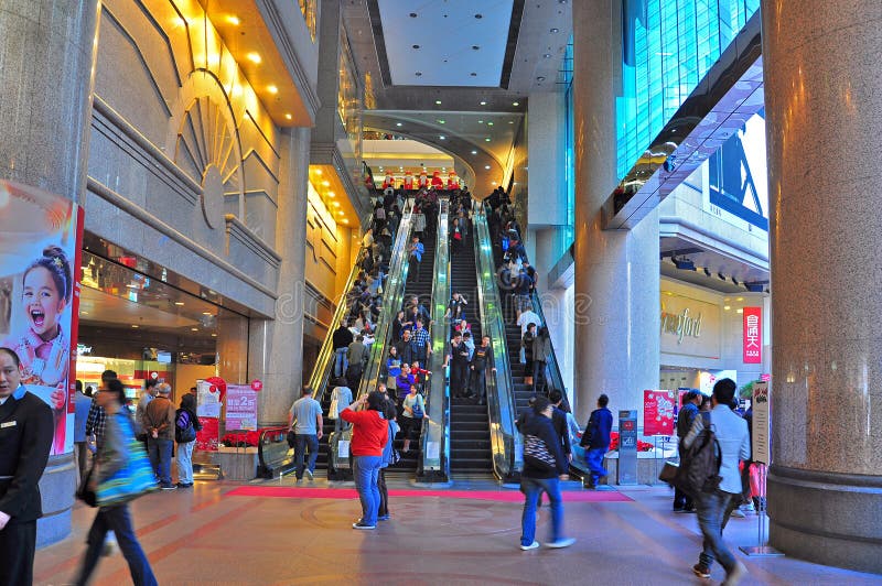 Times square, hong kong editorial photography. Image of people - 28176157