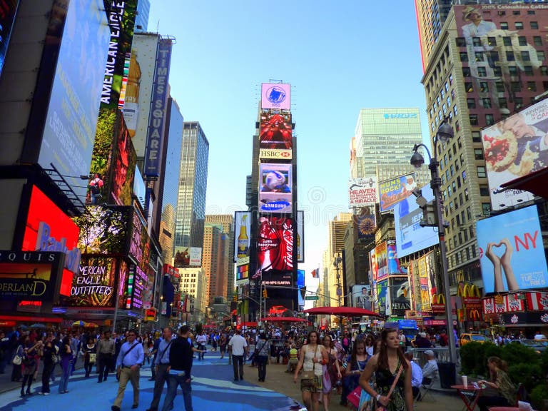 Times Square life editorial photography. Image of lifestyle - 20520572