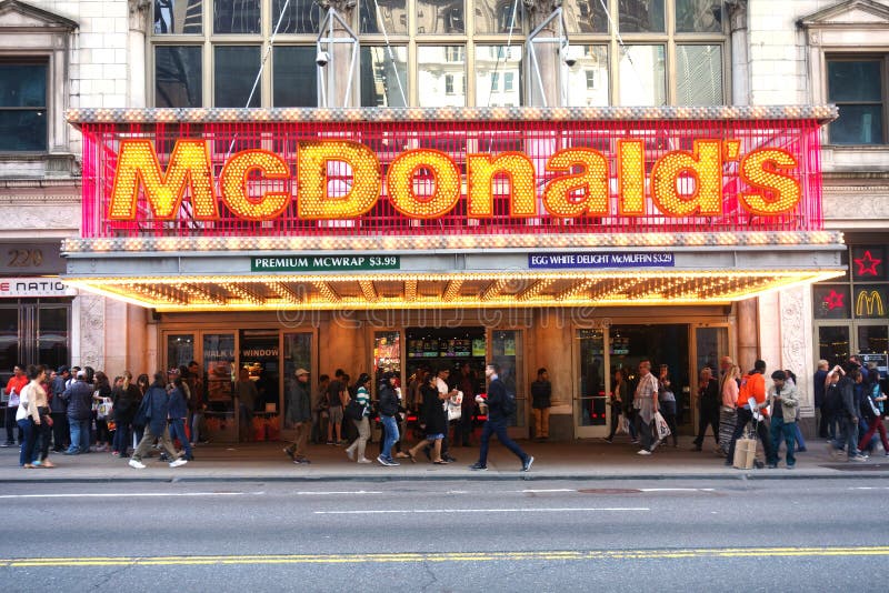 McDonalds in Times Square in New York City Editorial Photo - Image of ...