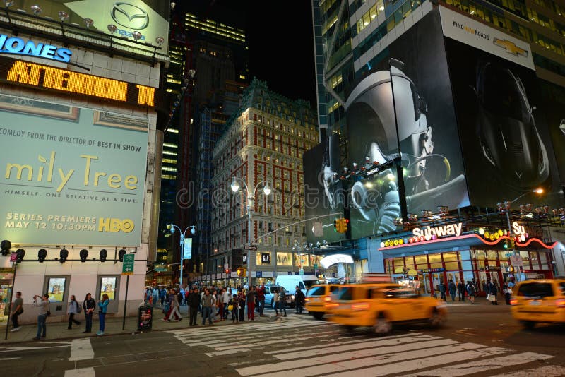 Times Square à Noite, Nova Iorque Imagem de Stock Editorial - Imagem de ...