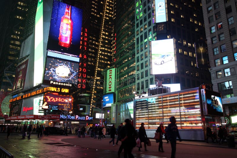 Times Square of Toronto editorial photography. Image of canada - 12963007