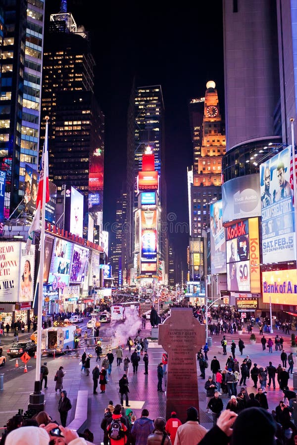 Times Square at night editorial image. Image of stage - 18104695