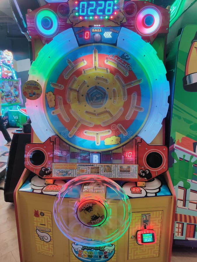 Timezone Kids Mall Play Machine Editorial Photo - Image of kids ...