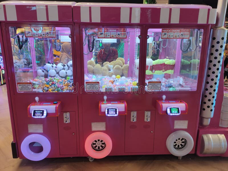 Timezone Kids Mall Play Machine Editorial Stock Image - Image of mall ...