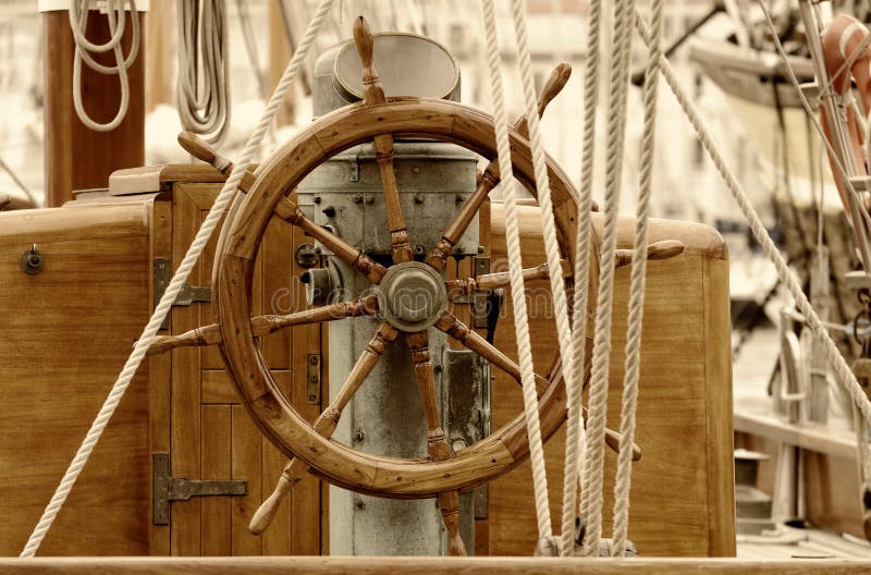 Timone immagine stock. Immagine di marrone, piattaforma - 31171873