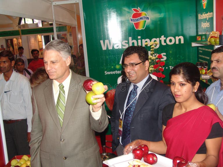 Timothy J. Roemer editorial stock image. Image of ambassador - 28586899