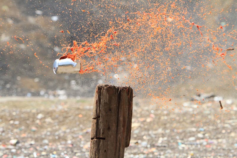 1,233,000+ Shooting cans Free Stock Photos - StockFreeImages