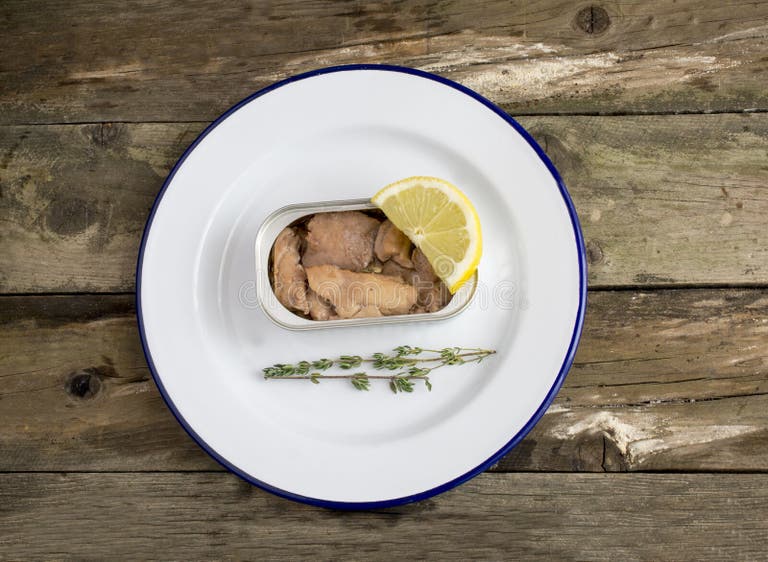 Tin with canned cod roe stock photo. Image of easter - 99059530