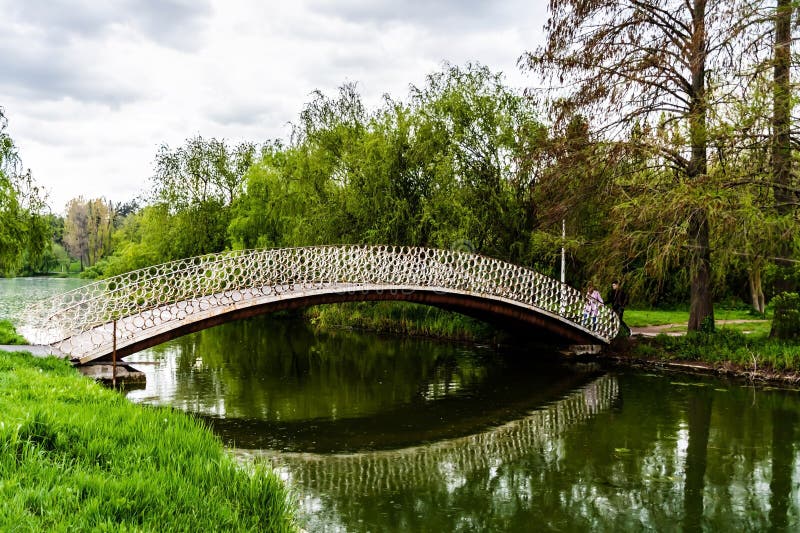 Tineretului park, spring editorial photo. Image of lifestyle - 282638761