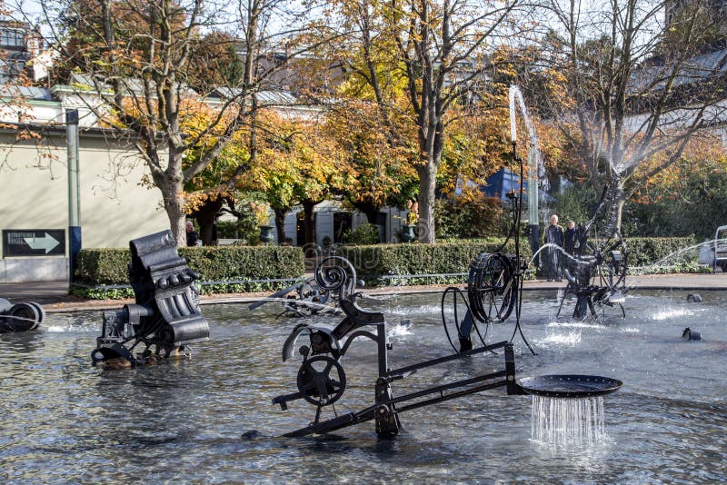 Tinguely-Brunnen In Basel, Die Schweiz Redaktionelles Bild - Bild von ...