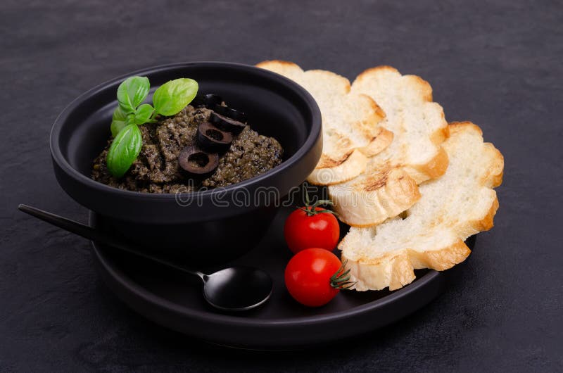 Tinta negra tradicional imagen de archivo. Imagen de mezcla - 156708787