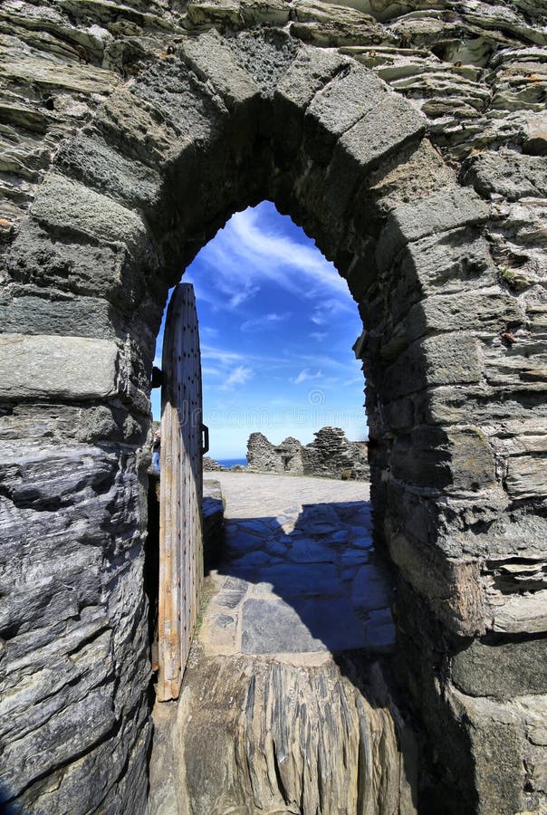 Tintagel-Schloss Cornwall England Stockbild - Bild von landschaft, tür ...