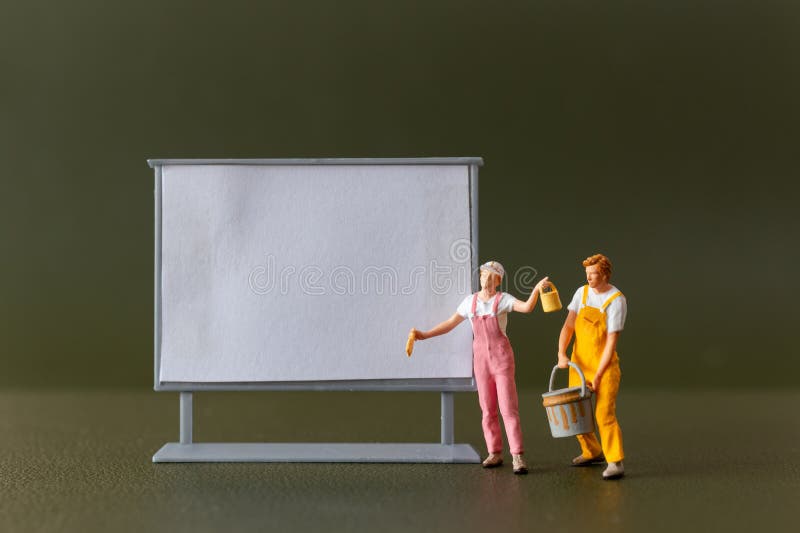 Tiny Figures , a Blank Canvas and an Imaginative Artist Brainstorming ...