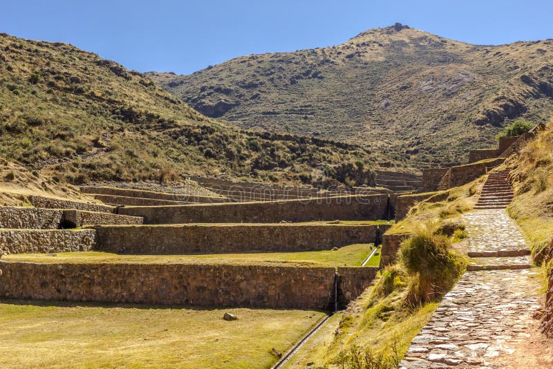 Tipon inca site cusco peru foto de archivo. Imagen de bosque - 175771970
