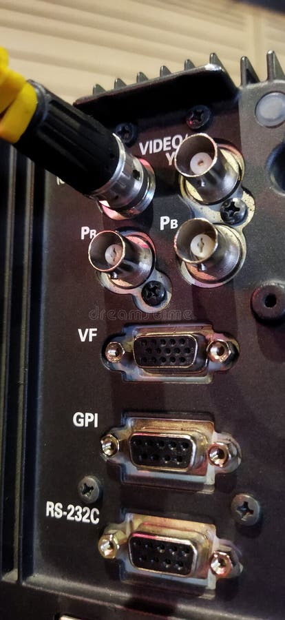 Tipos De Conectores Digitales En Una Videocámara. Hilos Digitales ...