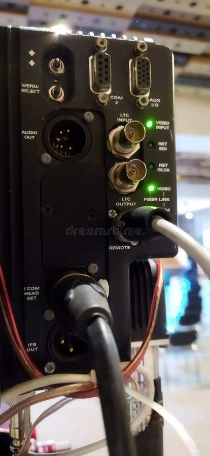 Tipos De Conectores Digitales En Una Videocámara. Hilos Digitales ...