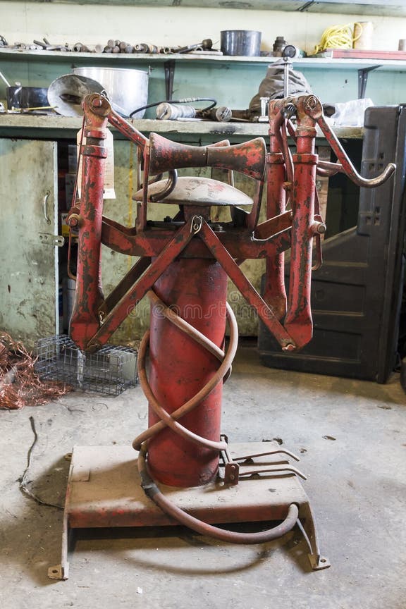 Tire Rim Separating Machine Stock Image - Image of repair, workplace ...