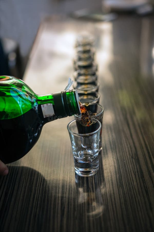 Das Bebidas Do Partido Dos Tapas Da Barra Cena Da Vida Ainda Os ...