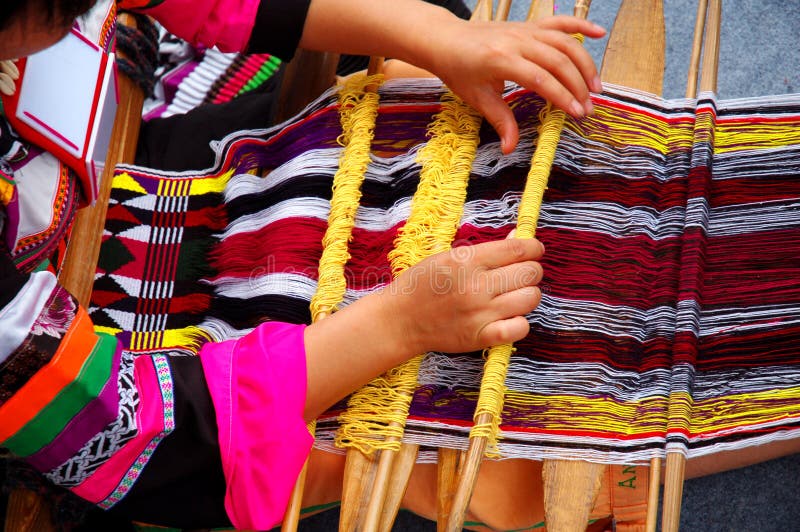 Tissage image stock. Image du métier, vêtement, chengdu - 2489979