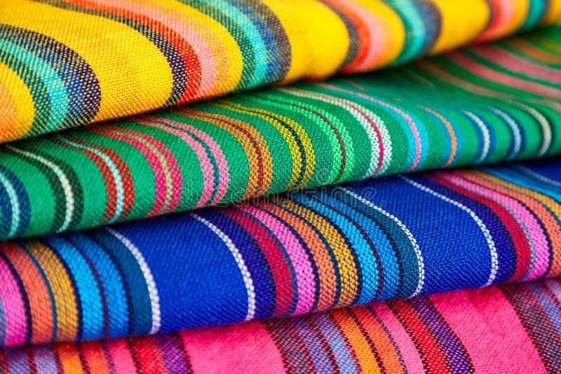 Tissu mexicain coloré photo stock. Image du raies, abstrait - 51522292