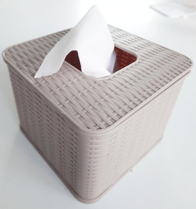 Woven bamboo tisue box stock image. Image of table, dinner - 281545595