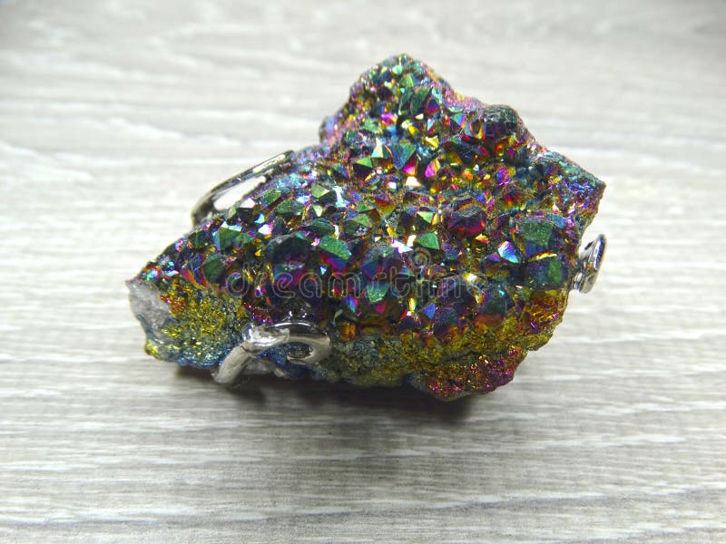 Titanium Rainbow Aura Quartz Semigem Cluster Stock Image - Image of ...