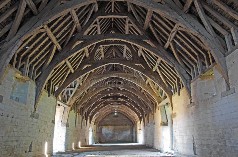 Tithe Barn, Bradford on Avon, England Stock Photo - Image of tithe ...