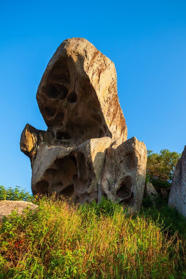 Toad Rock in Mount Abu, India Stock Photo - Image of mount, blue: 352082122