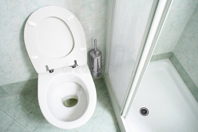 Toalete no hotel imagem de stock. Imagem de interior, bacia - 4517343