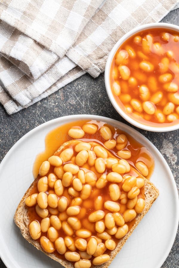 Toast Bread with Baked Beans Stock Image - Image of overhead, portion ...