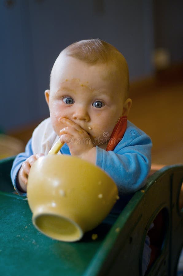 Toddler eating Spaghetti stock image. Image of sauce - 19818703