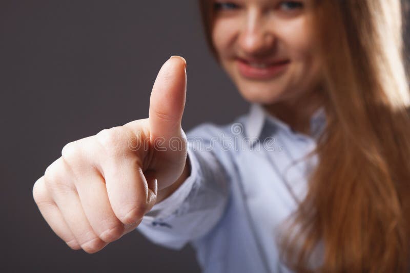 Todo Es Aceptable Demostración Del Hombre Que Todo Está Bien Gestos ...