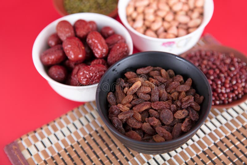 Todo Tipo De Granos Y Frutos Secos Imagen de archivo - Imagen de ...