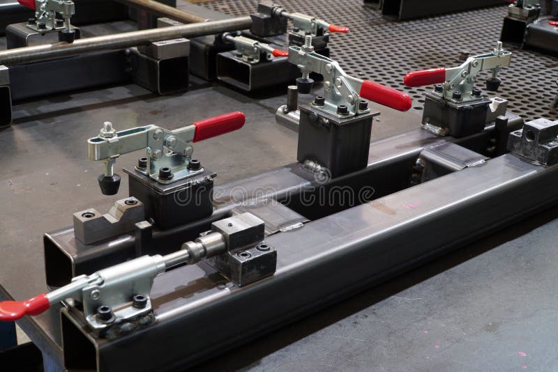 Toggle Clamp for Locking Welding Machine Parts. for Clamping Workpieces ...