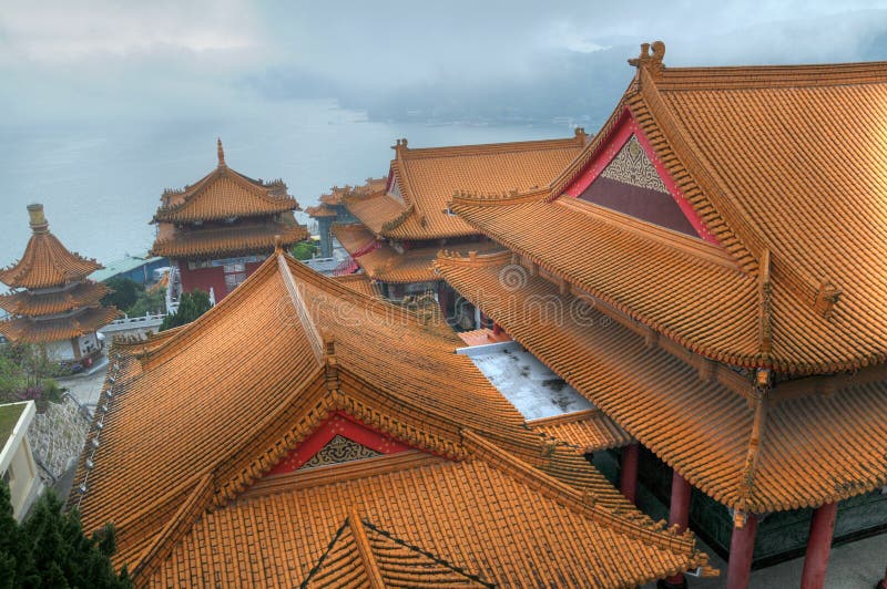 Toit des temples photo stock. Image of religion, couleurs - 27553936