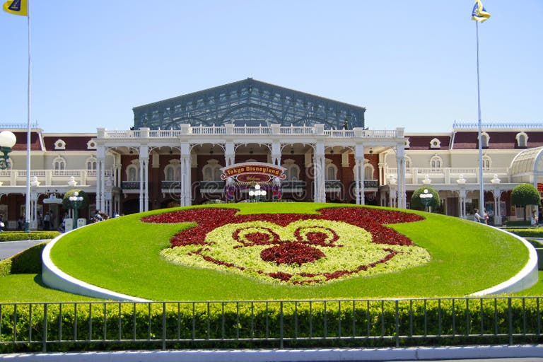 267 Disneyland Gate Stock Photos - Free & Royalty-Free Stock Photos ...