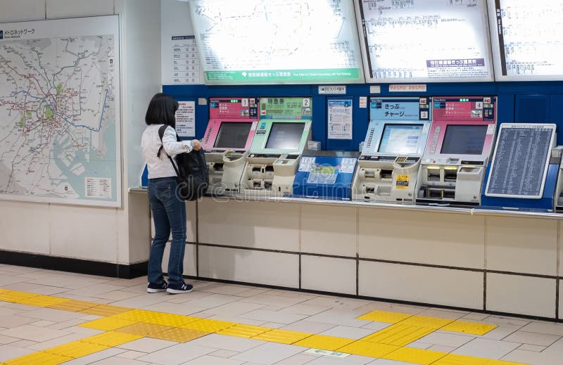Commuter at Auto Ticketing Machine, Tokyo, Japan Editorial Photo ...