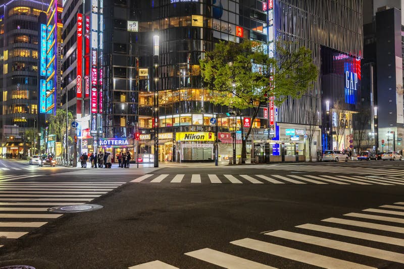 Tokyo, Japan, 04/08/2017: Night Street of the Metropolis Editorial ...