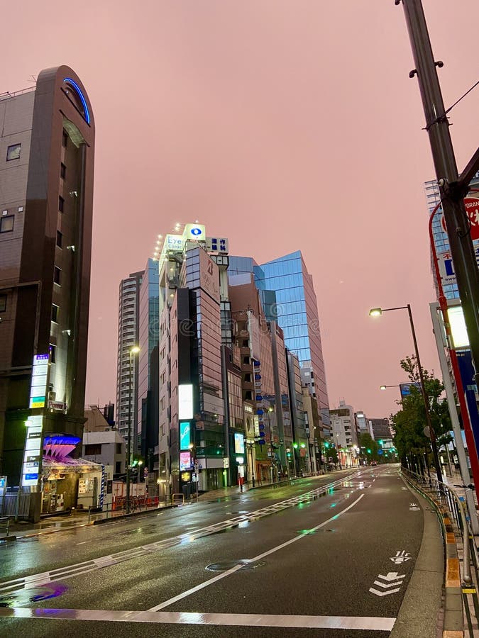 Pink Sky in Streets in Tokyo Editorial Photography - Image of roppongi ...