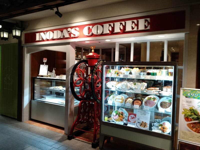 Tokyo Station Stores in Japan Editorial Photography - Image of shoppers ...